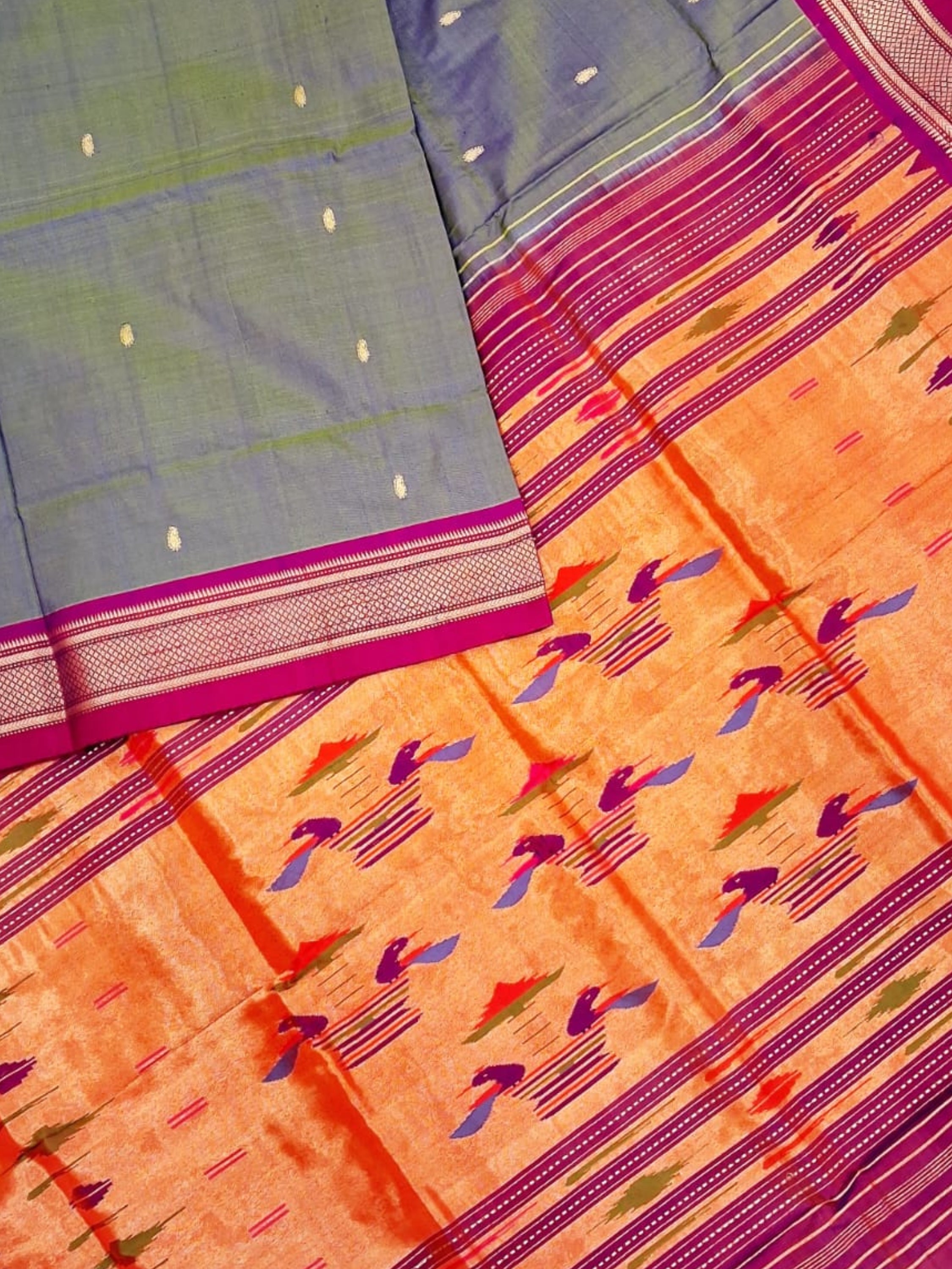 Mauve silk paithani saree with magenta border – OnlyPaithani